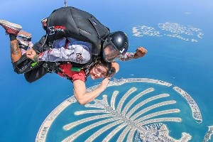 Excursions Dubai - Experience The Adventures In Skydiving From The Palm ...